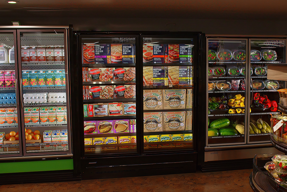 Remote Glass Door Reach-In Display Case | JNRZH CLARITY® – Hillphoenix